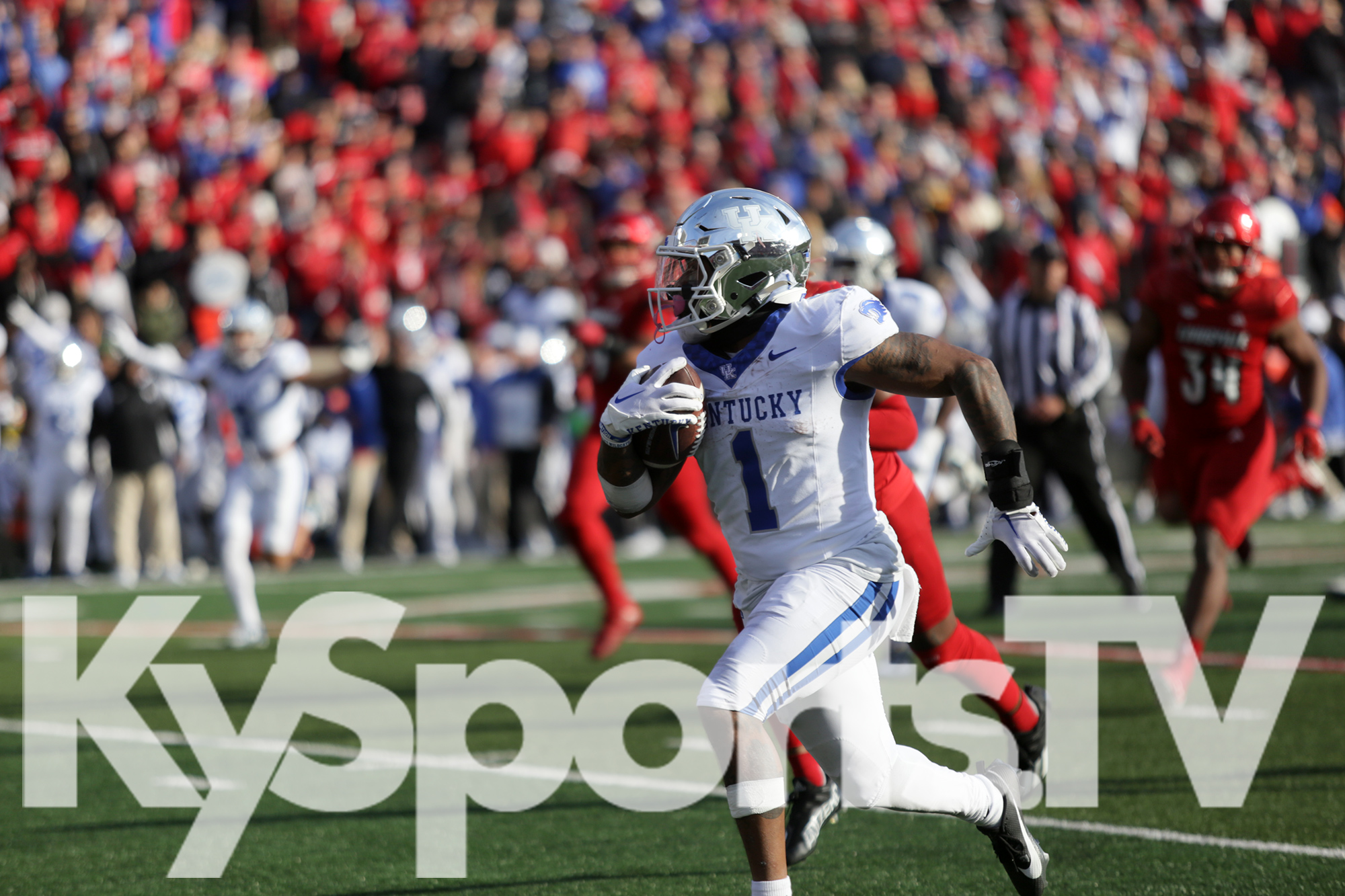 Kentucky Wildcat Football RB Ray Davis Earns Second-Team All-America ...